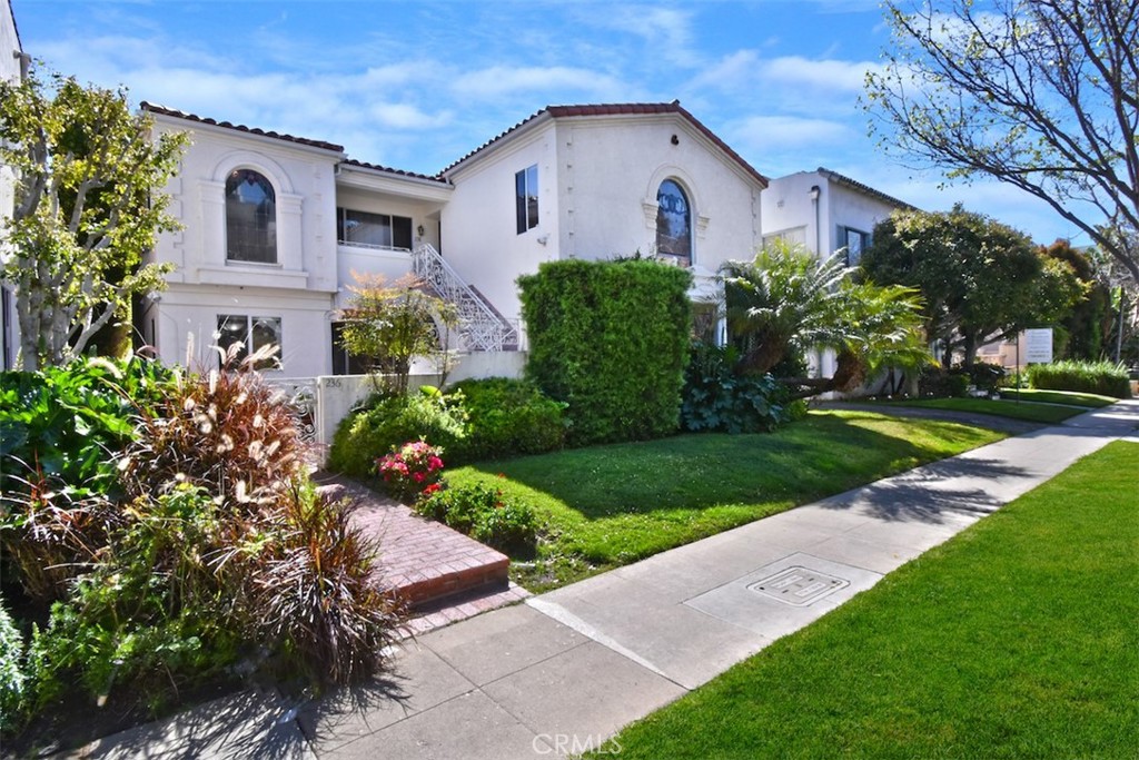 236 S Reeves Dr, Beverly Hills, CA 90212 - MLS SR24067173 - Coldwell Banker