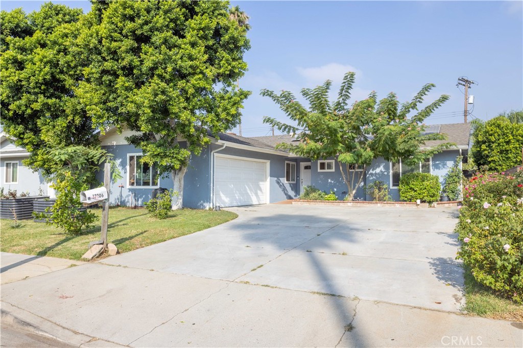 13206 Cranston Ave, Sylmar, CA 91342 - MLS SR24192292 - Coldwell Banker
