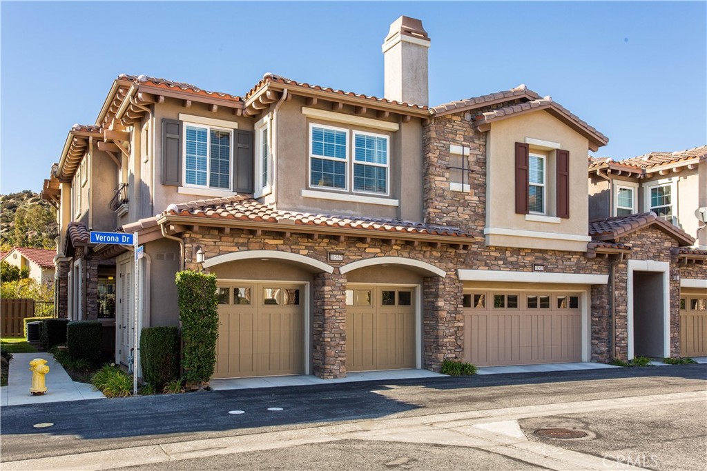 11557 Verona Dr, Chatsworth, CA 91311 - MLS SR25028021 - Coldwell Banker