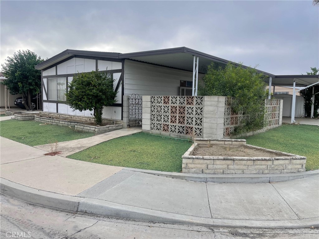 1199 San Marcos Dr, Hemet, CA 92543 - MLS SW22224023 - Coldwell Banker