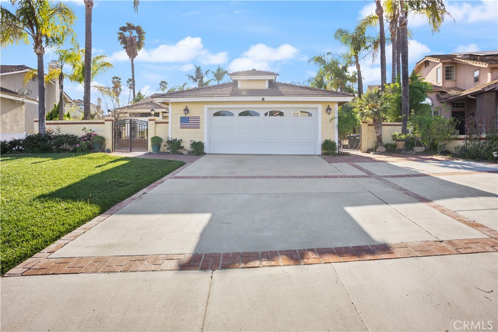 39599 Via Dominique, Murrieta, CA 92563 - MLS SW25066024 - Coldwell Banker