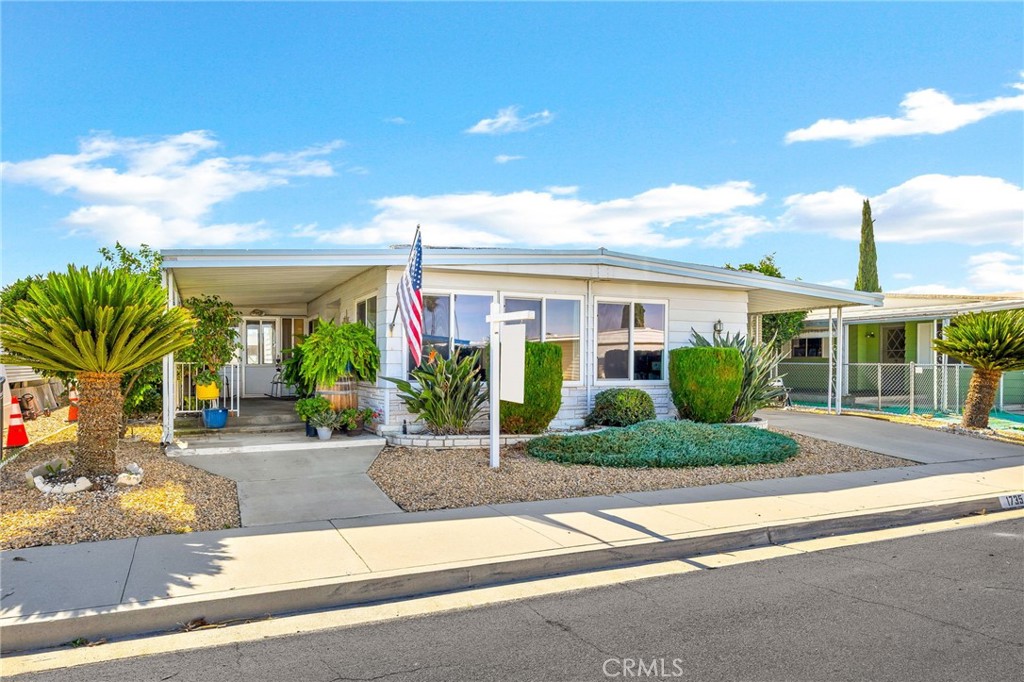 1735 San Marcos, Hemet, CA 92545 - MLS SW26031671 - Coldwell Banker