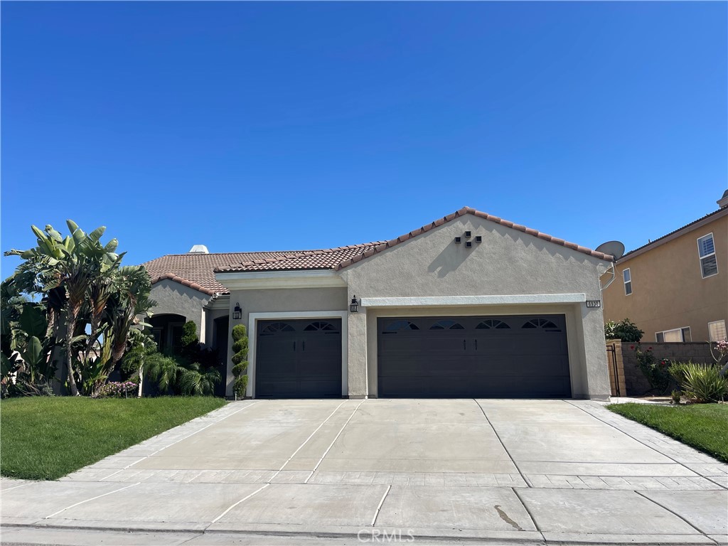6930 Boulder Creek Dr, Jurupa, CA 92880 - MLS TR24202120 - Coldwell Banker