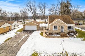 2901 W Cold Spring Rd, Greenfield, WI 53221 - MLS 1825807 - Coldwell Banker