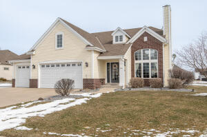 706 Stoecker Farm Ave, Mukwonago, WI 53149 - MLS 1828811 - Coldwell Banker