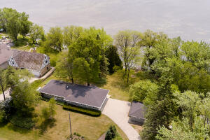 3045 Smith Lake Rd, Barton, WI 53090 - MLS 1836631 - Coldwell Banker