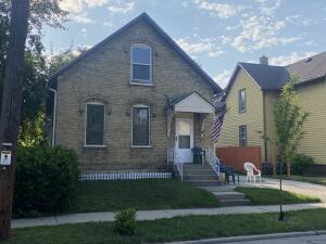 1827 Green St, Racine, WI 53402 - MLS 1843055 - Coldwell Banker