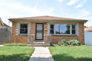 4613 N 67th St, Milwaukee, WI 53218 - MLS 1851680 - Coldwell Banker
