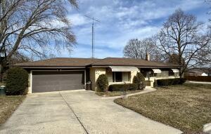 1800 Maple St, South Milwaukee, WI 53172 - MLS 1868495 - Coldwell Banker