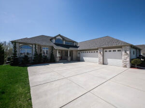 2274 Brookside Dr, Jackson, WI 53037 - MLS 1872267 - Coldwell Banker