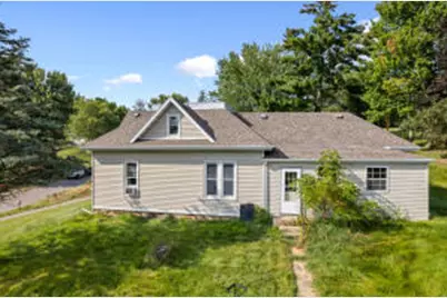210 W Elroy St, Elroy, WI 53929 - MLS 1889420 - Coldwell Banker