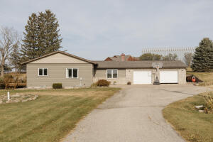 E2732 Brinkman Ridge Rd, Hamburg, WI 54621 - MLS 1898014 - Coldwell Banker