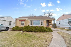 2040 S 87th St, West Allis, WI 53227 - MLS 1910470 - Coldwell Banker