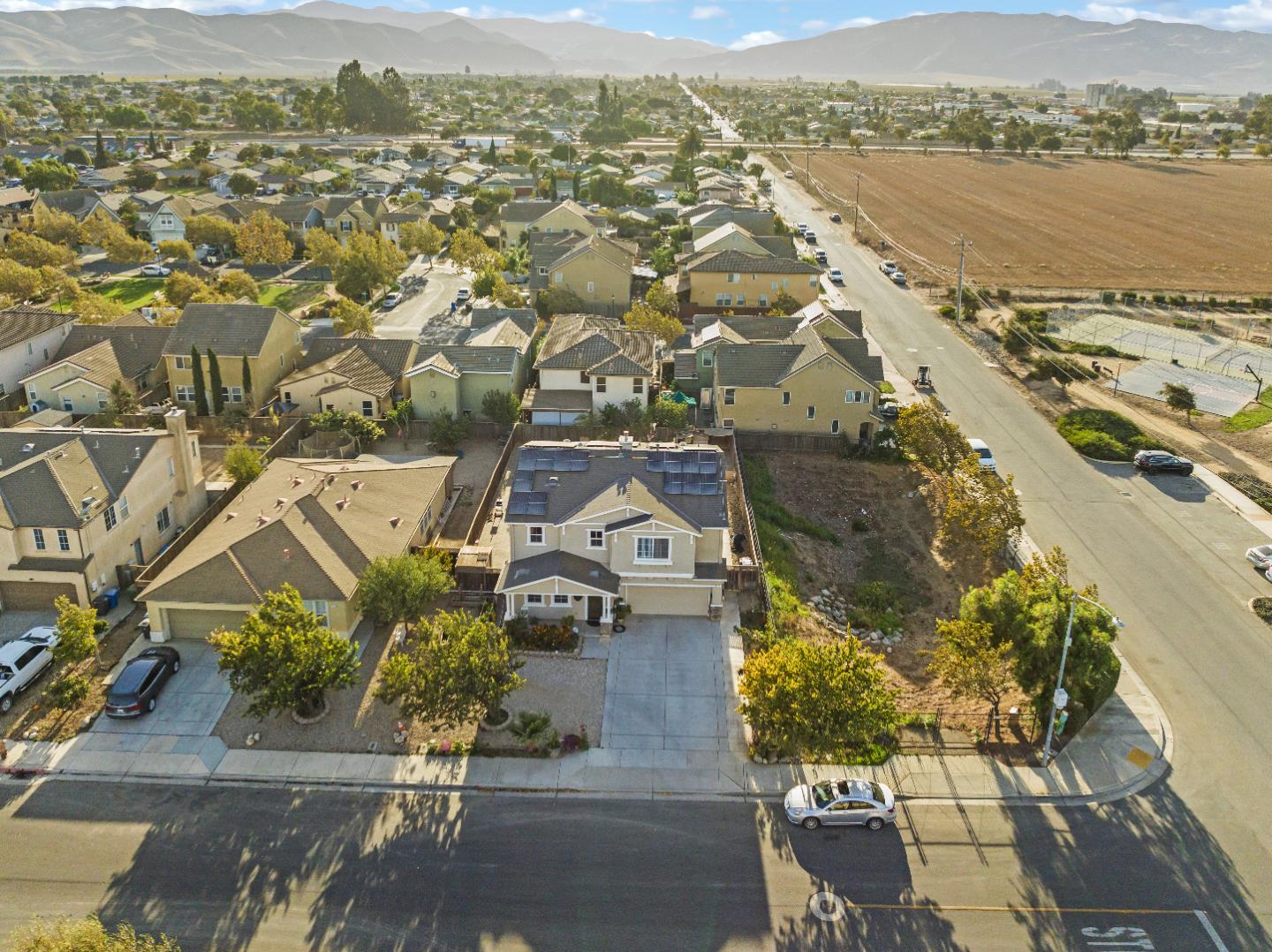 345 Las Manzanitas Dr, Greenfield, CA 93927 - MLS ML81986564 - Coldwell ...