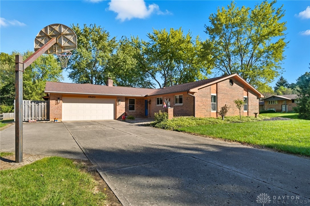 1520 Hillside Dr, Beavercreek, OH 45432 - MLS 945300 - Coldwell Banker
