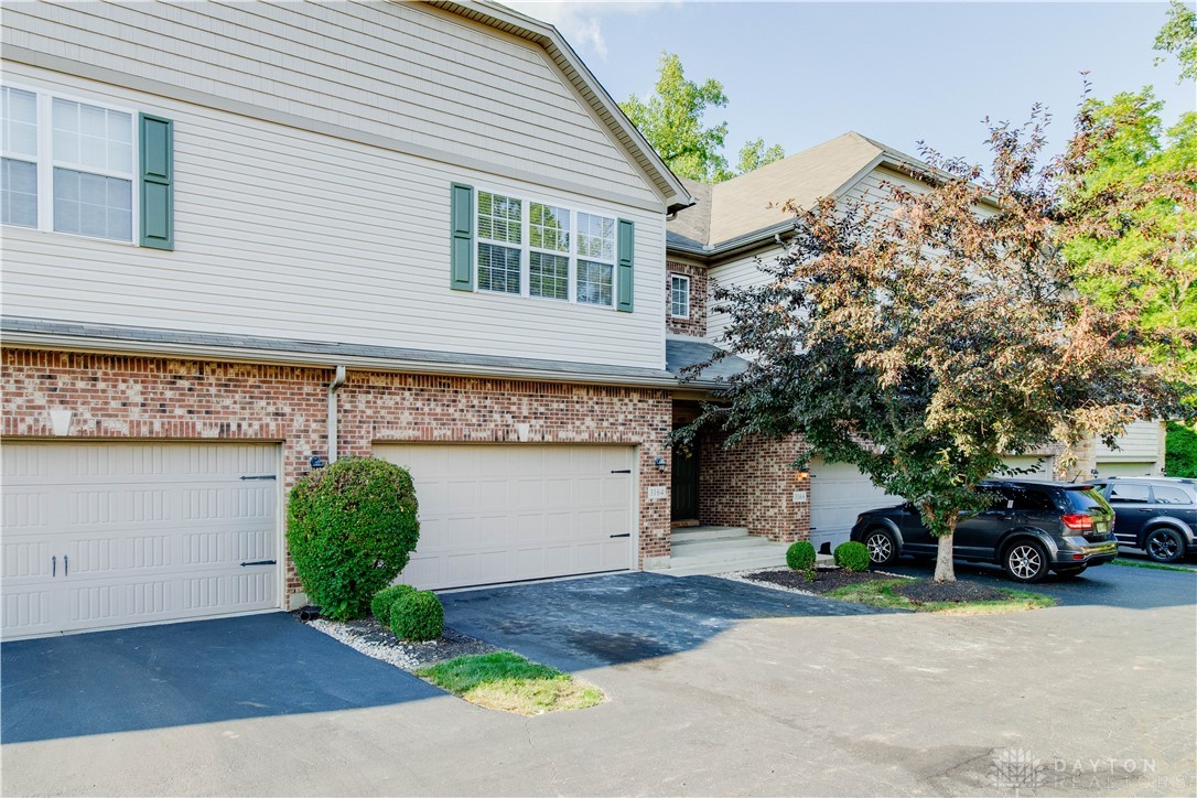 3164 Cobblestone Ln, Dayton, OH 45429 - MLS 917174 - Coldwell Banker