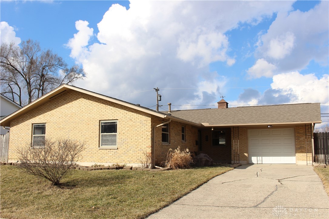 6827 Alter Rd, Dayton, OH 45424 - MLS 928822 - Coldwell Banker