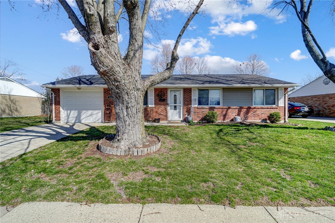 7051 Stonehurst Dr, Dayton, OH 45424 - MLS 930542 - Coldwell Banker