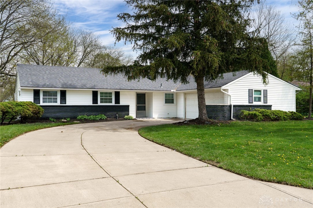 240 Annette Dr, Dayton, OH 45458 - MLS 932517 - Coldwell Banker