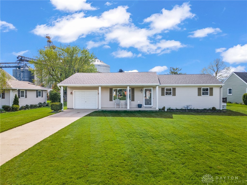 415 Debra Dr, Botkins, OH 45306 - MLS 932997 - Coldwell Banker