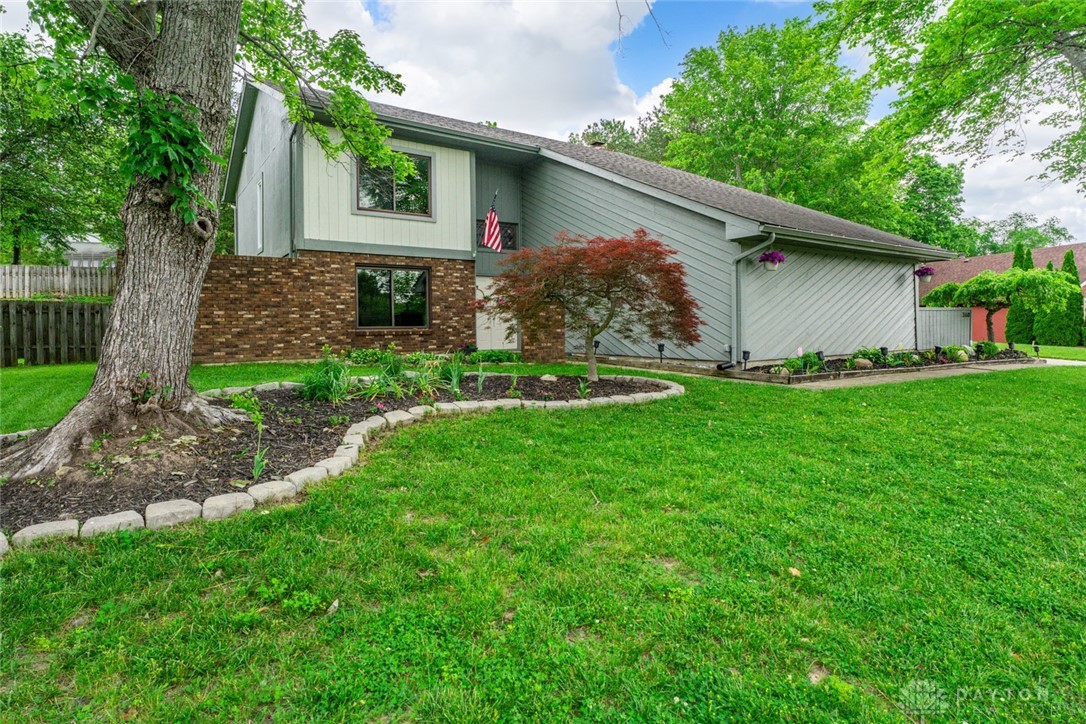 360 Merrick Dr, Beavercreek, OH 45434 - MLS 935442 - Coldwell Banker