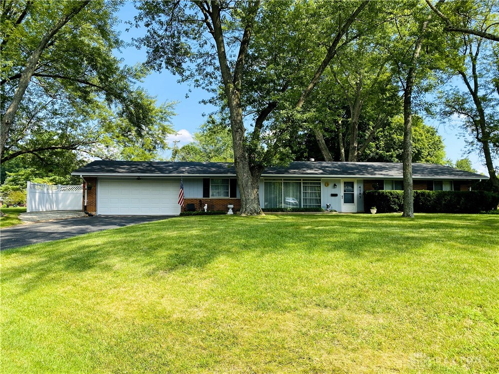 4185 Eckworth Dr, Bellbrook, OH 45305 - MLS 941920 - Coldwell Banker