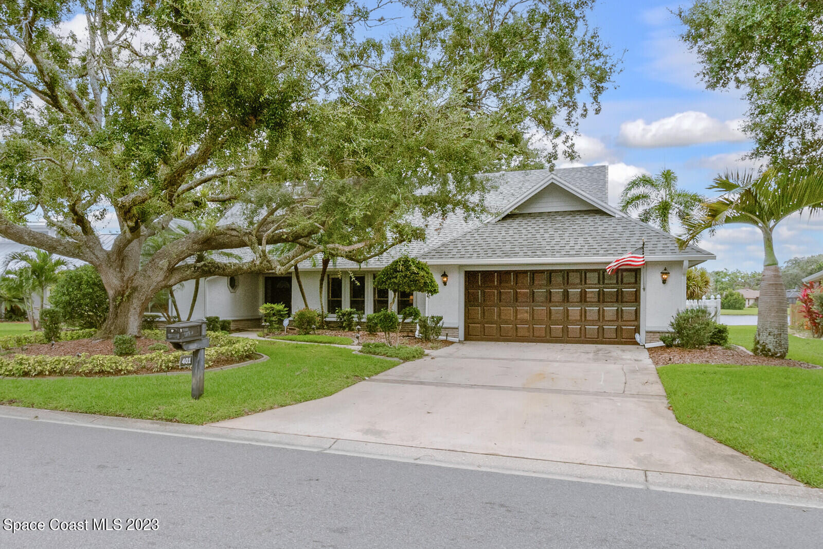 401 Crystal Lake Dr, Melbourne, FL 32940 - MLS 967528 - Coldwell Banker