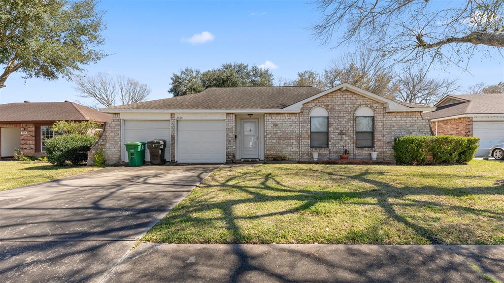 12606 White Plains Dr, Houston, TX 77089 - MLS 34261386 - Coldwell Banker