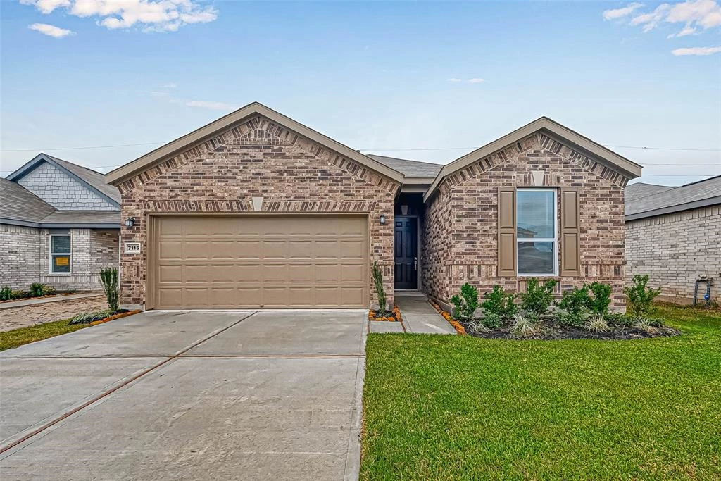 7115 Escondido Dr, Rosharon, TX 77583 - MLS 6430148 - Coldwell Banker