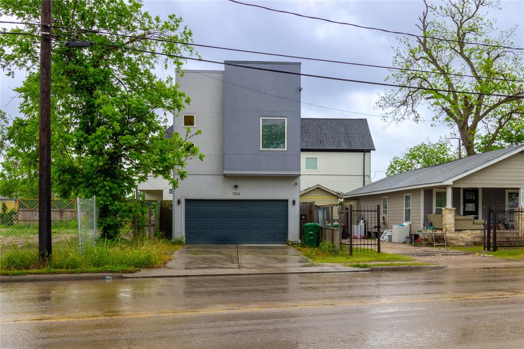 7904 N Main St, Houston, TX 77022 - MLS 64559935 - Coldwell Banker