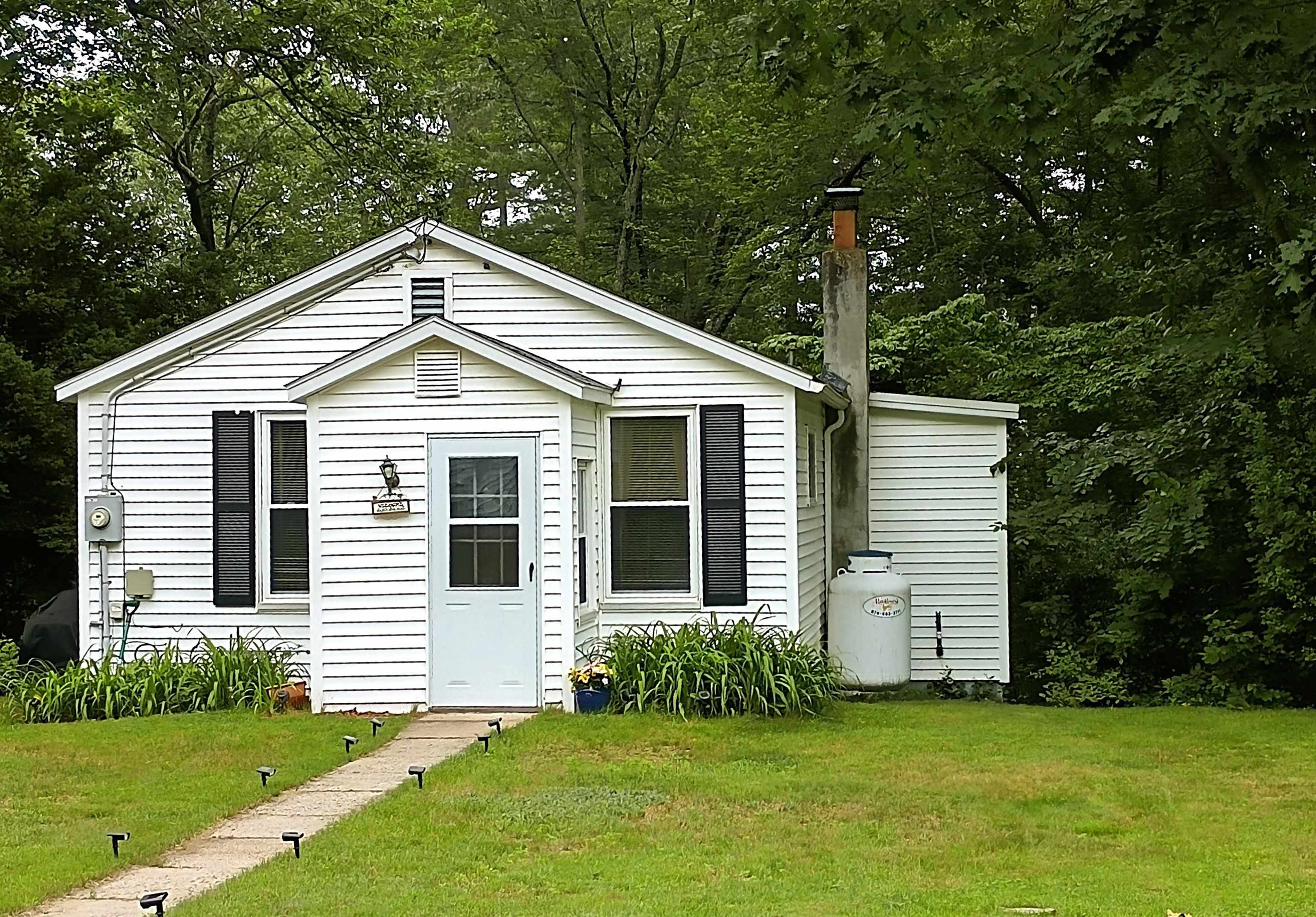 105A Lawrence Rd, Salem, NH 03079 - MLS 5045760 - Coldwell Banker