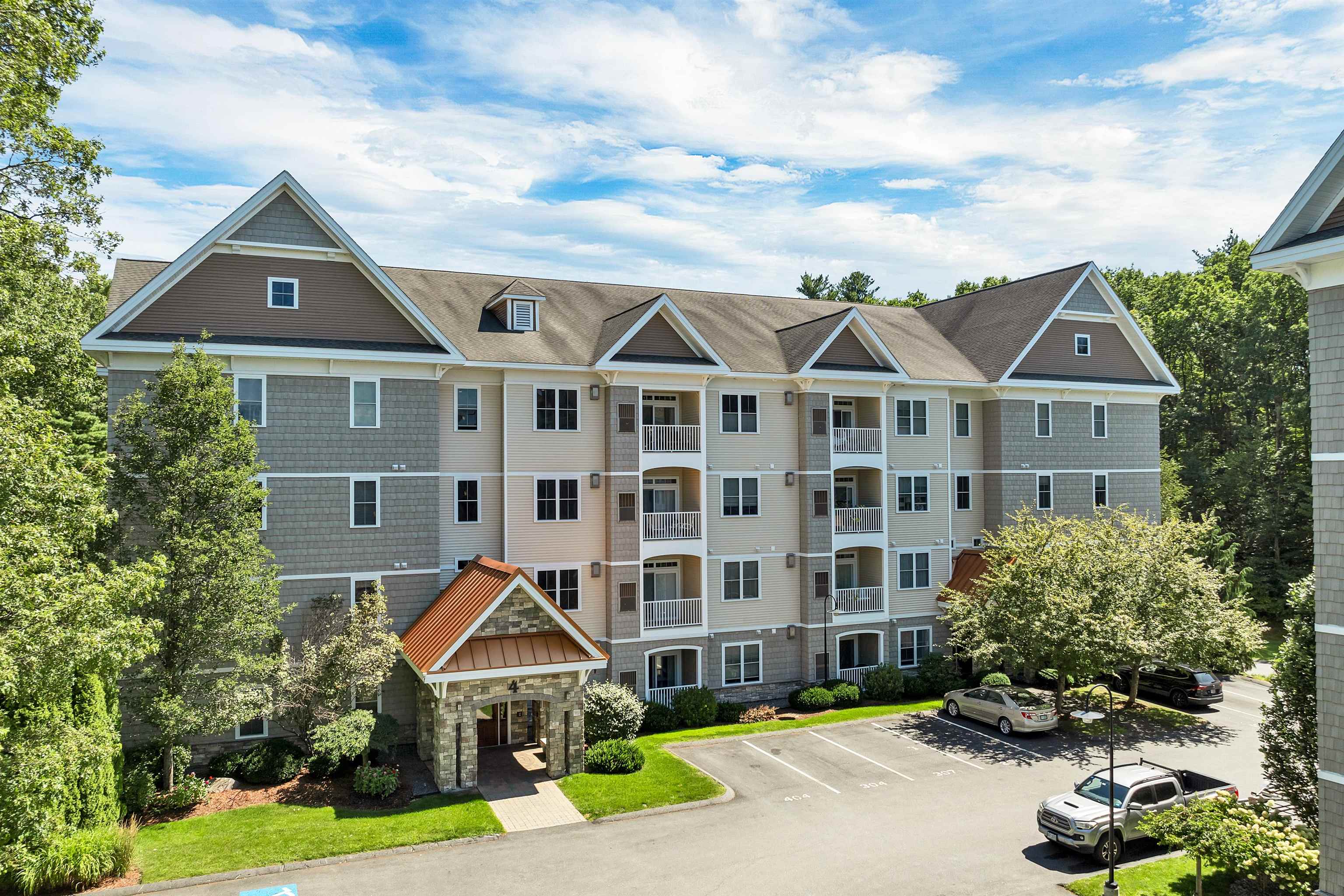 4 Henry David Dr #203, Nashua, NH 03062 - MLS 5058180 - Coldwell Banker