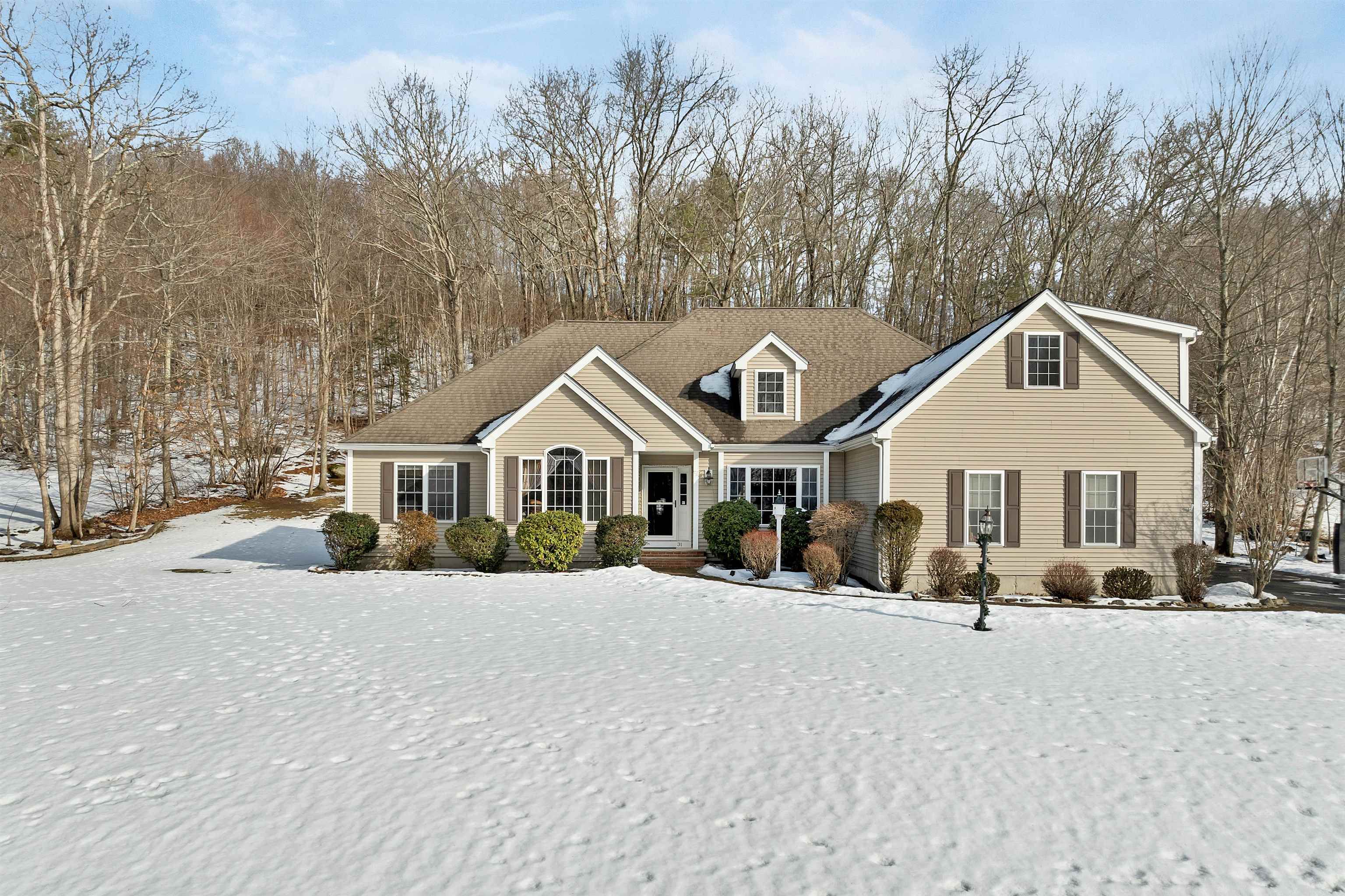 31 Long Meadow Dr, Brentwood, NH 03833 - MLS 5074021 - Coldwell Banker