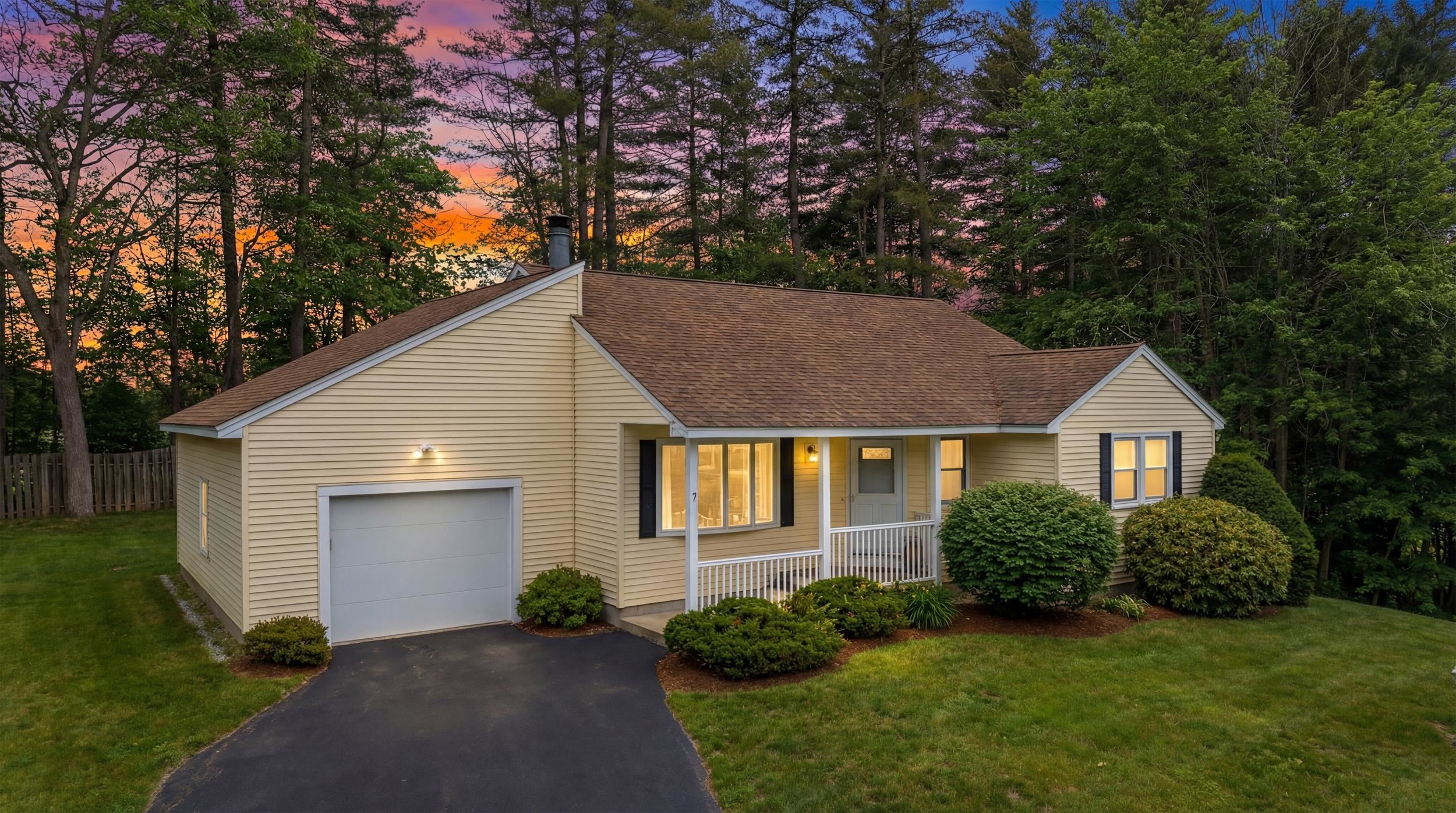 7 Meghan Dr, Nashua, NH 03063 - MLS 5077137 - Coldwell Banker