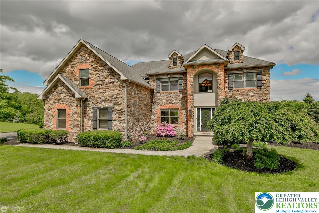 137 Blackstone Dr, Bushkill Twp, PA 18091 - MLS 758192 - Coldwell Banker