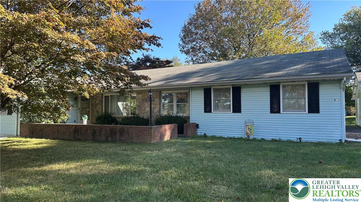 916 Bushkill Center Rd, Bushkill Twp, PA 18064 - MLS 765605 - Coldwell ...