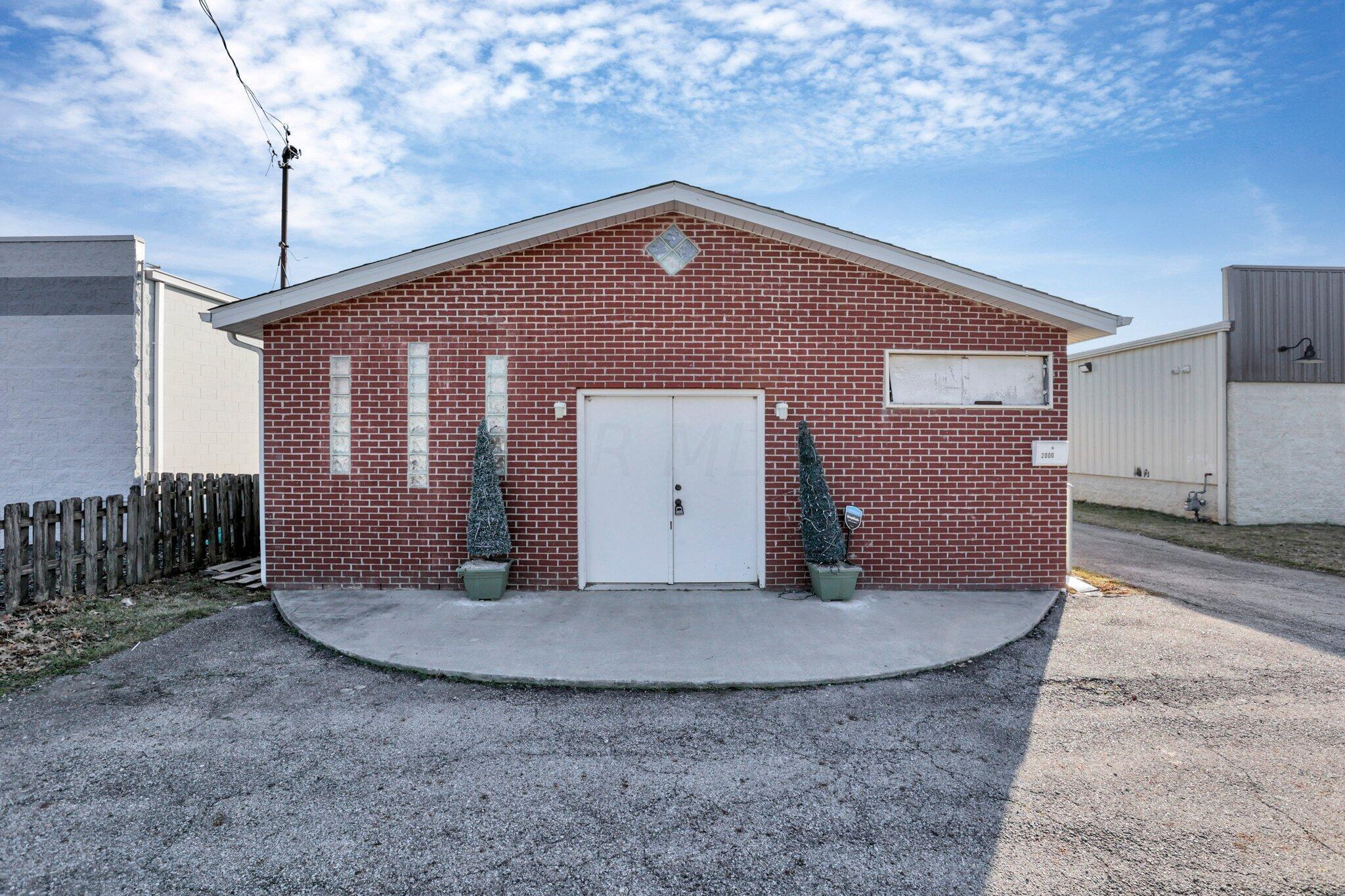 2000 Lockbourne Rd, Columbus, OH 43207 - MLS 224004615 - Coldwell Banker