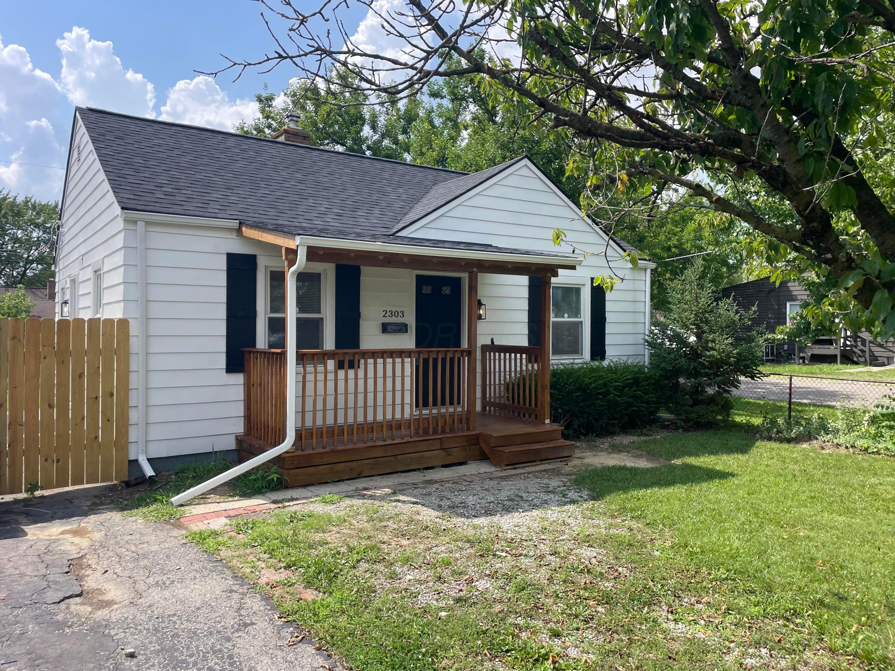 2303 Howey Rd, Columbus, OH 43211 - MLS 225026089 - Coldwell Banker