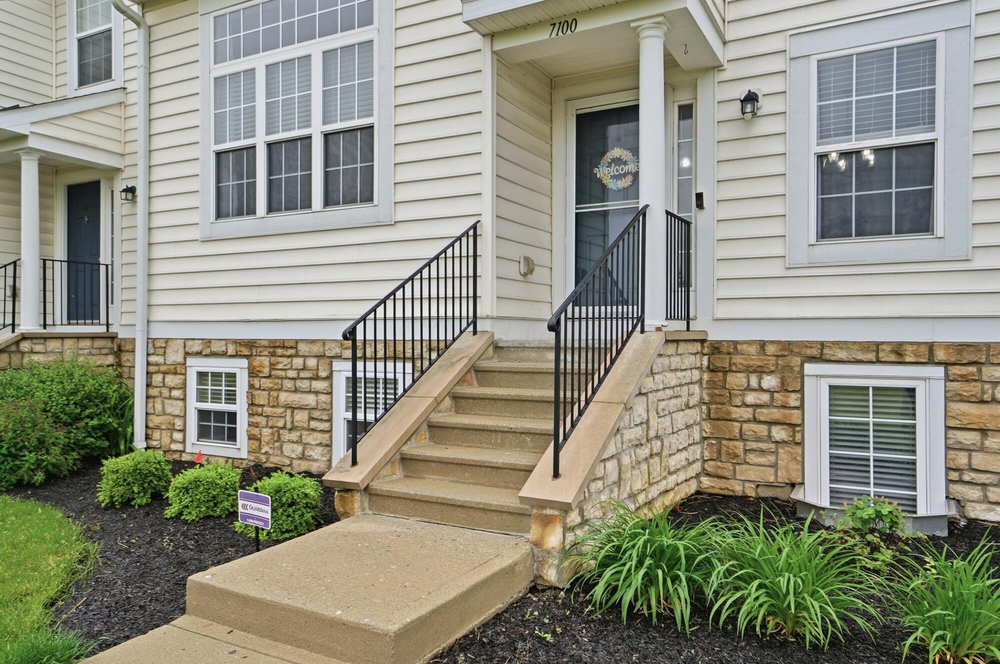 7100 Fonso Dr, New Albany, OH 43054 - MLS 226018078 - Coldwell Banker