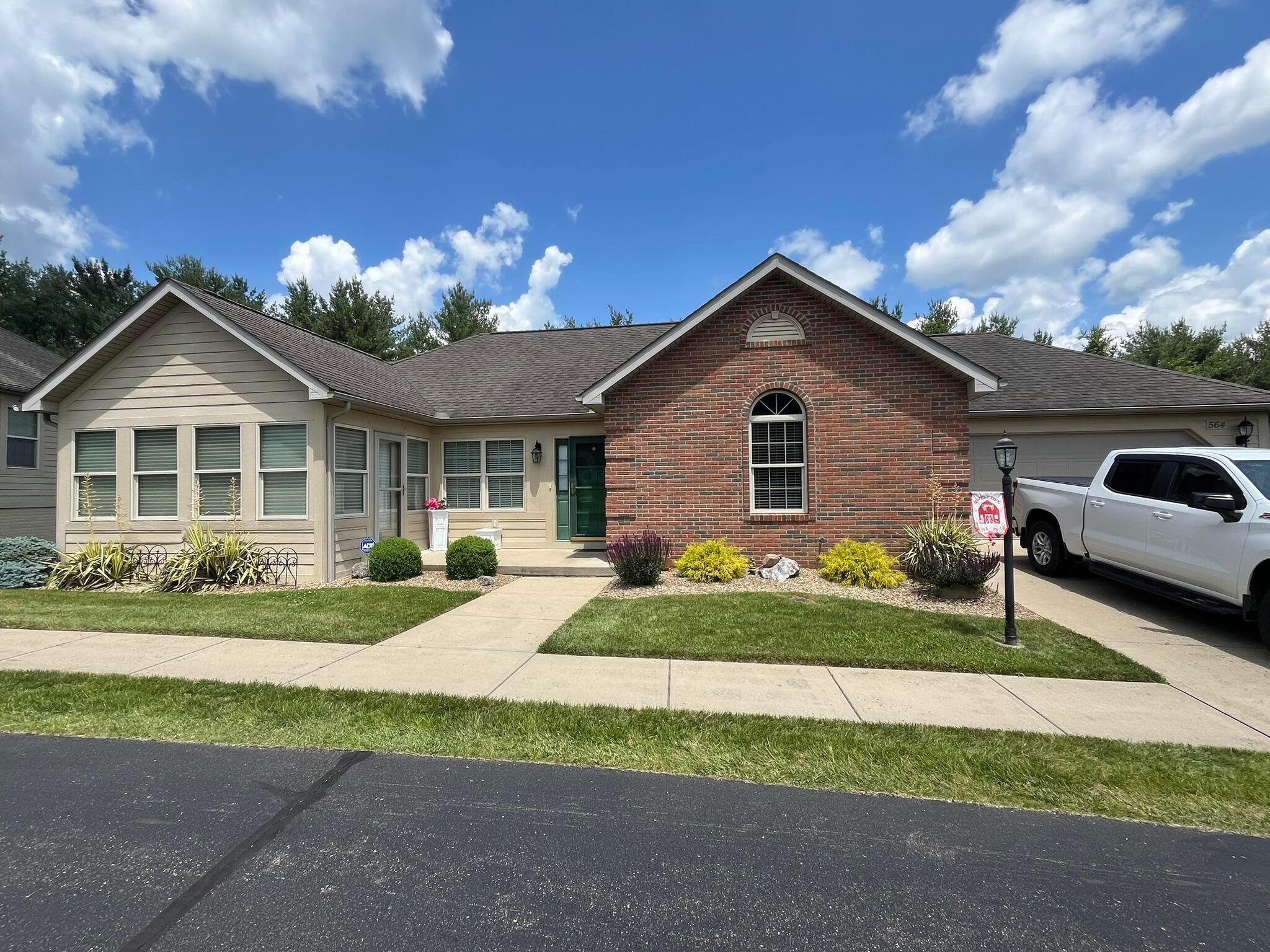 564 Edgehill Cir, Logan, OH 43138 - MLS 224017068 - Coldwell Banker