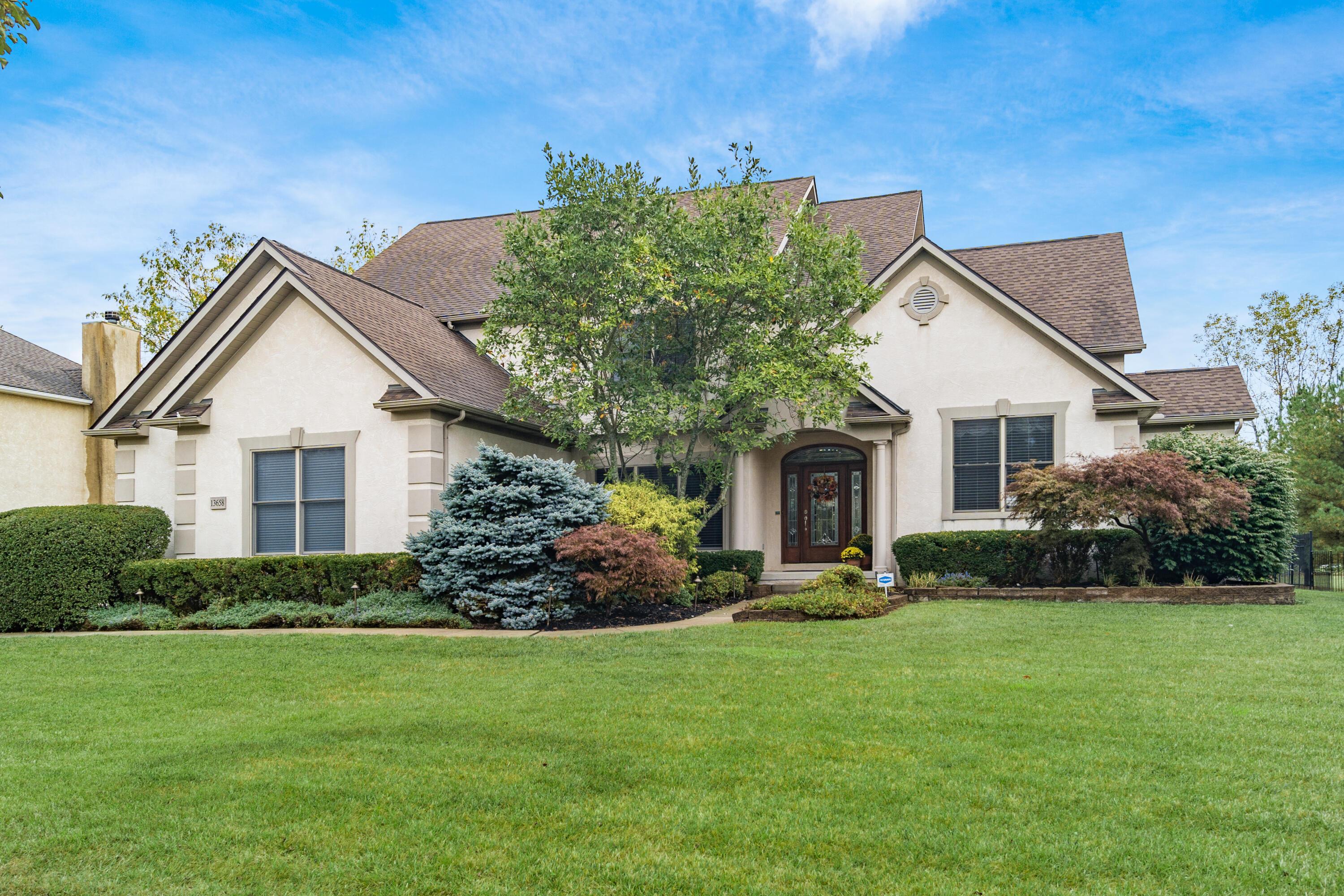 13658 Violet Meadows Blvd, Pickerington, OH 43147 - MLS 224033902 ...