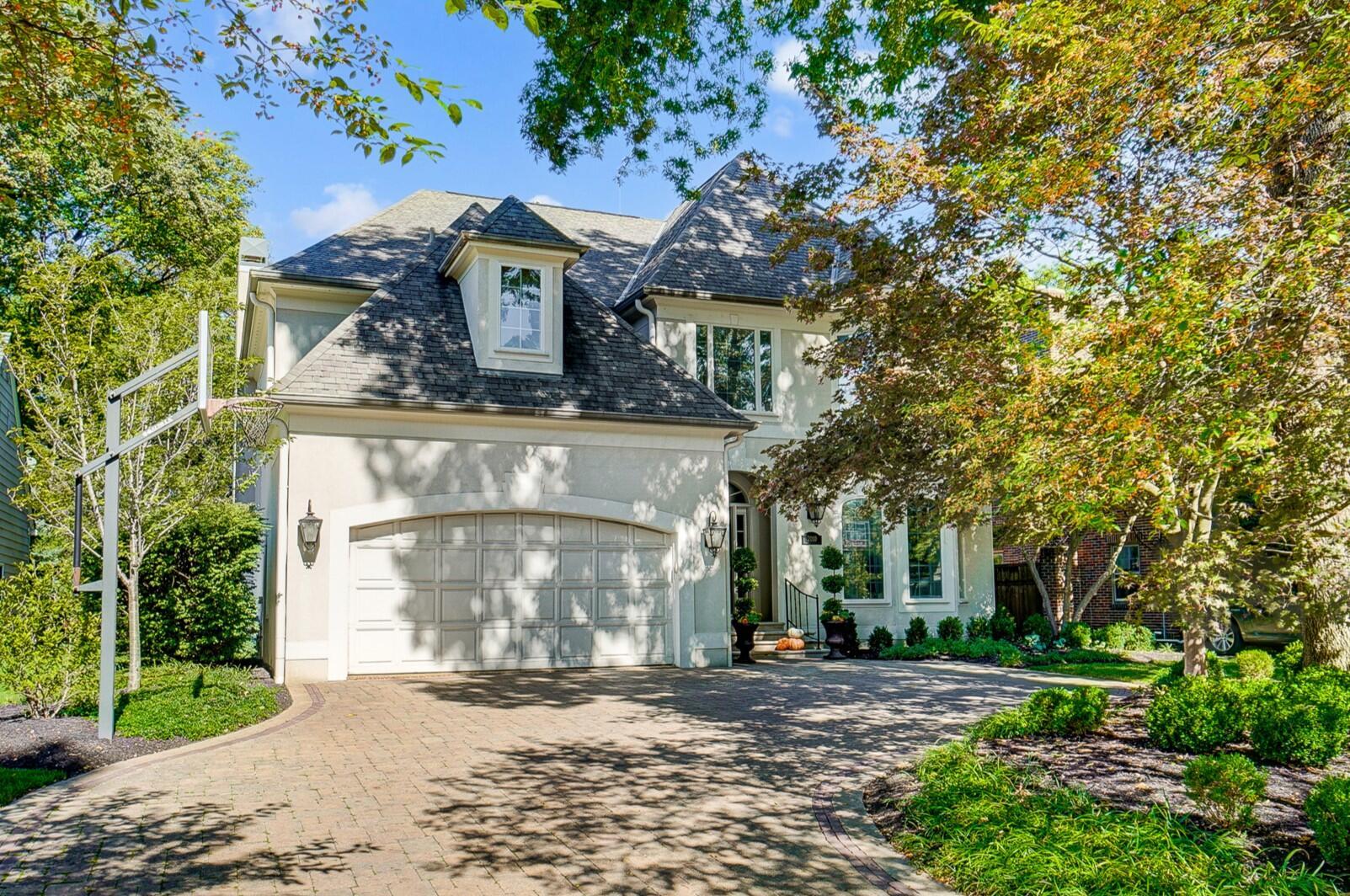 2010 Berkshire Rd, Columbus, OH 43221 - MLS 224037049 - Coldwell Banker