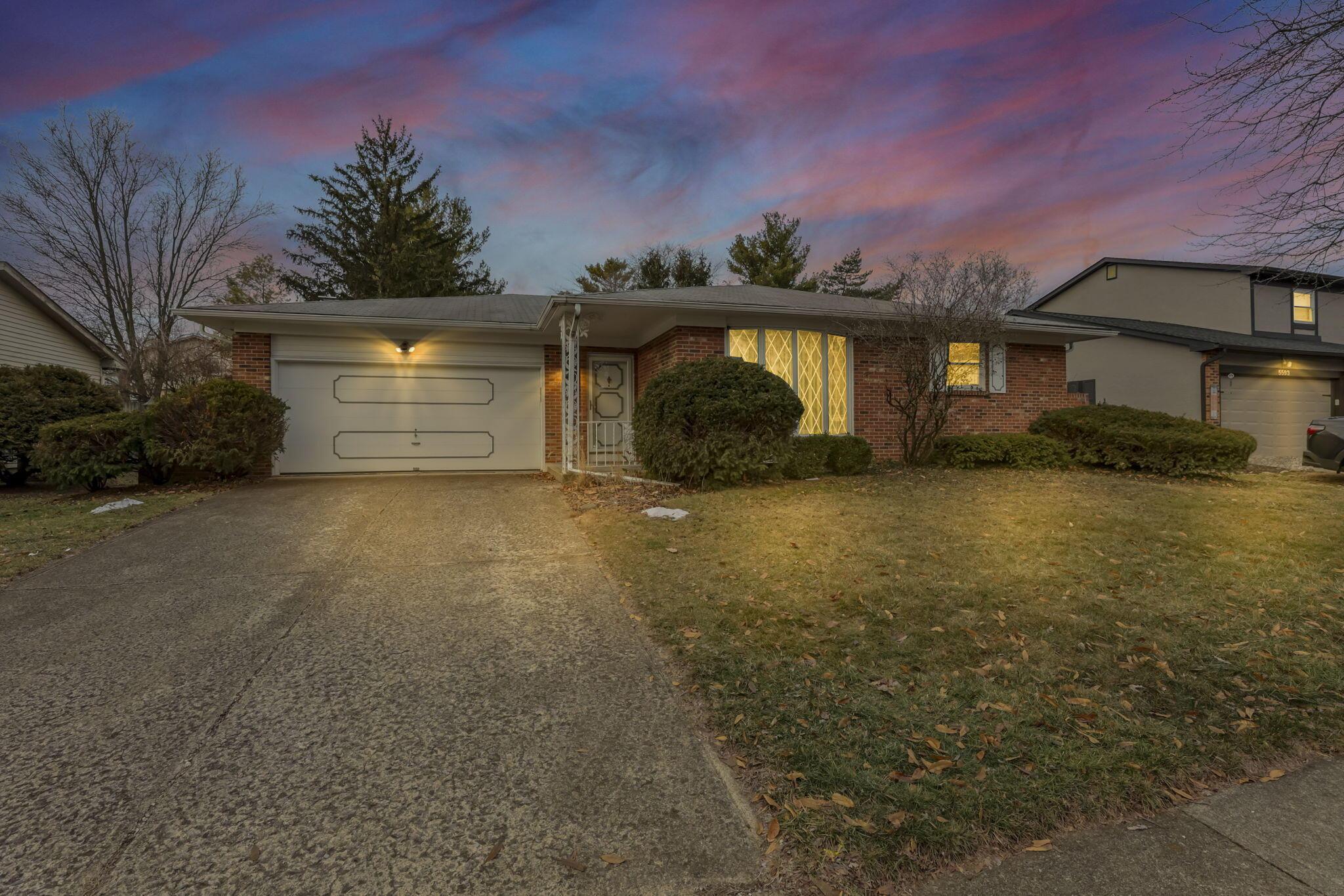 5585 Everest Way, Columbus, OH 43231 - MLS 225003118 - Coldwell Banker