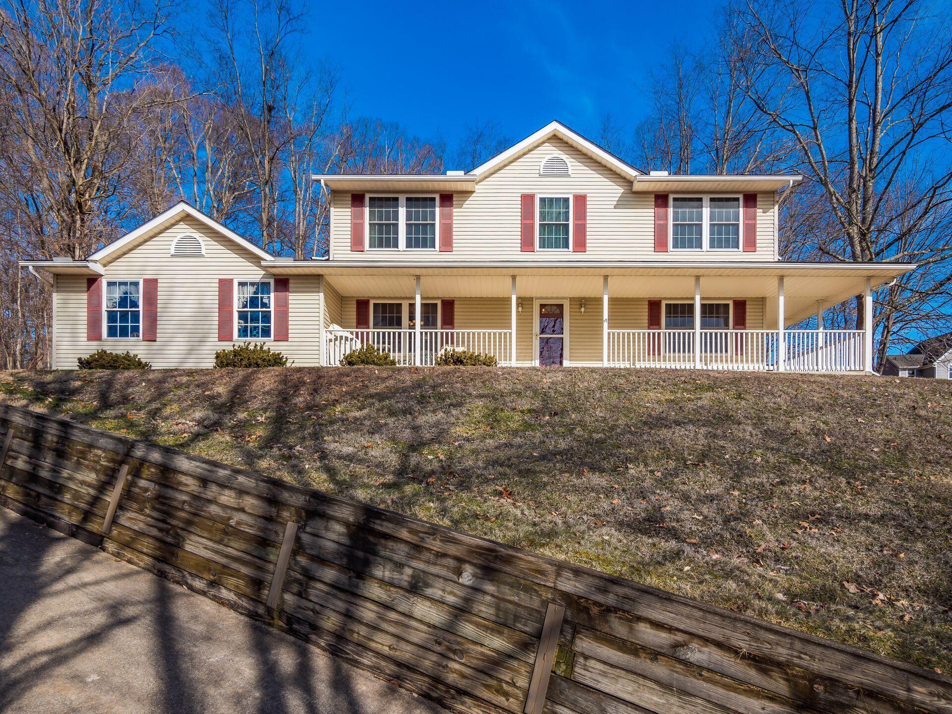 472 Baldwin Heights Cir, Howard, OH 43028 - MLS 225004785 - Coldwell Banker