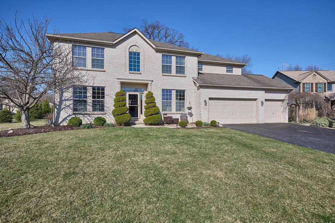 7488 Bold Venture Ct, Lewis Center, OH 43035 - MLS 225008585 - Coldwell ...
