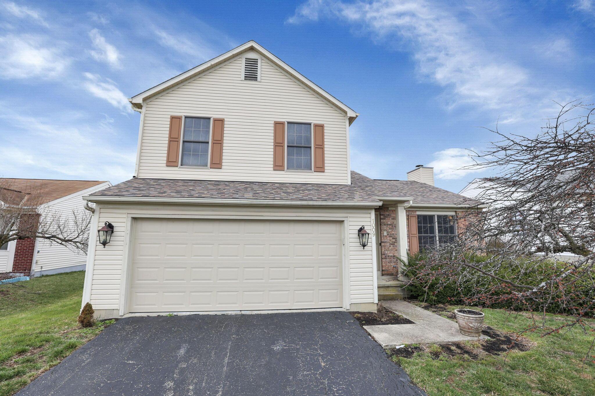 1009 Clifton Chase Dr, Galloway, OH 43119 - MLS 225008837 - Coldwell Banker