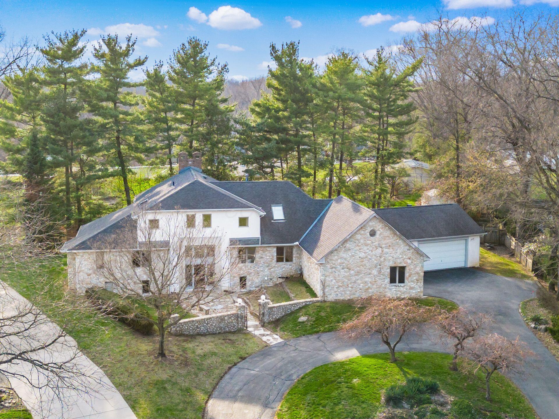 803 Old Farm Rd, Columbus, OH 43213 - MLS 225009675 - Coldwell Banker