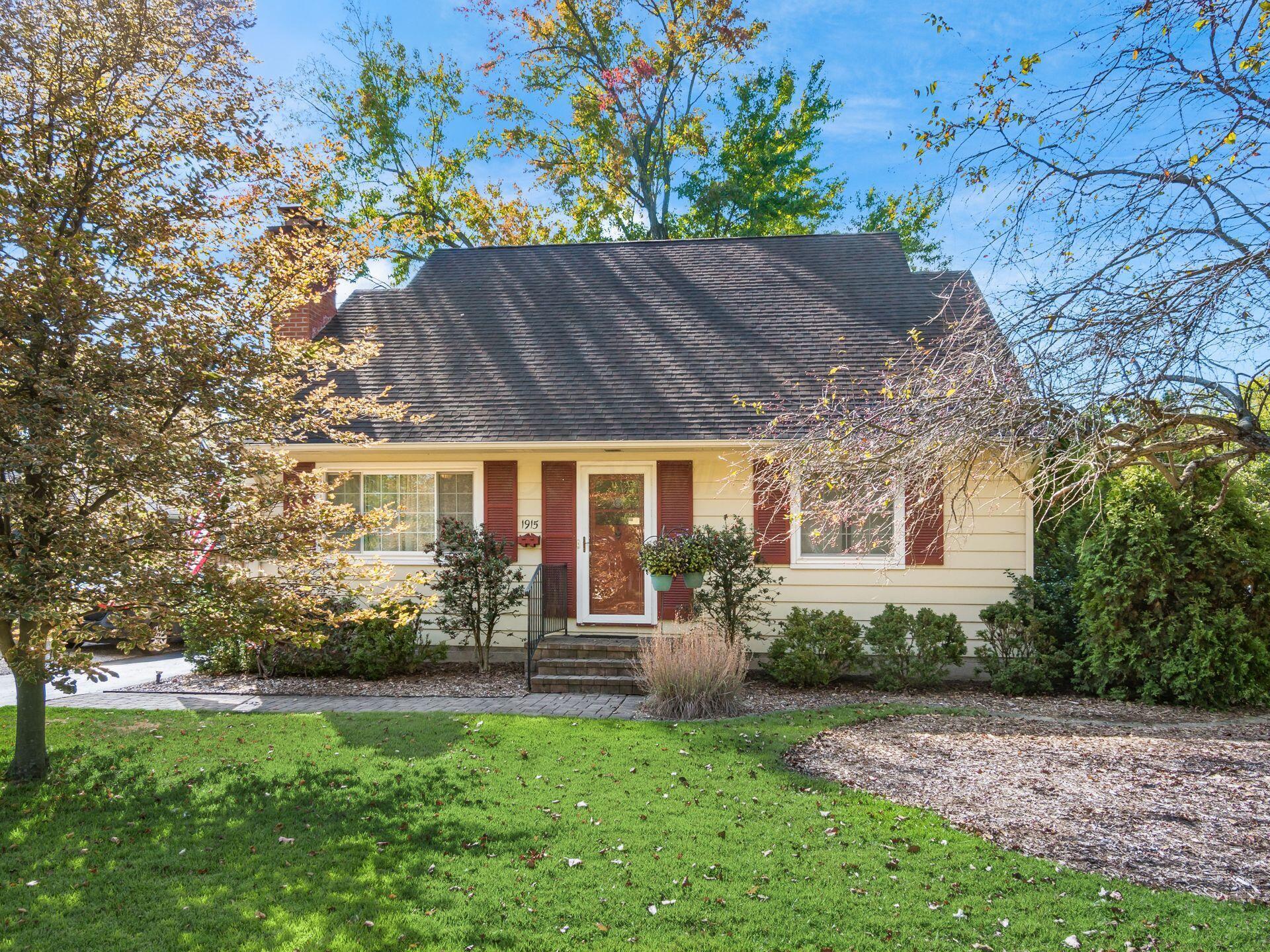 1915 Zollinger Rd, Columbus, OH 43221 - MLS 225012949 - Coldwell Banker