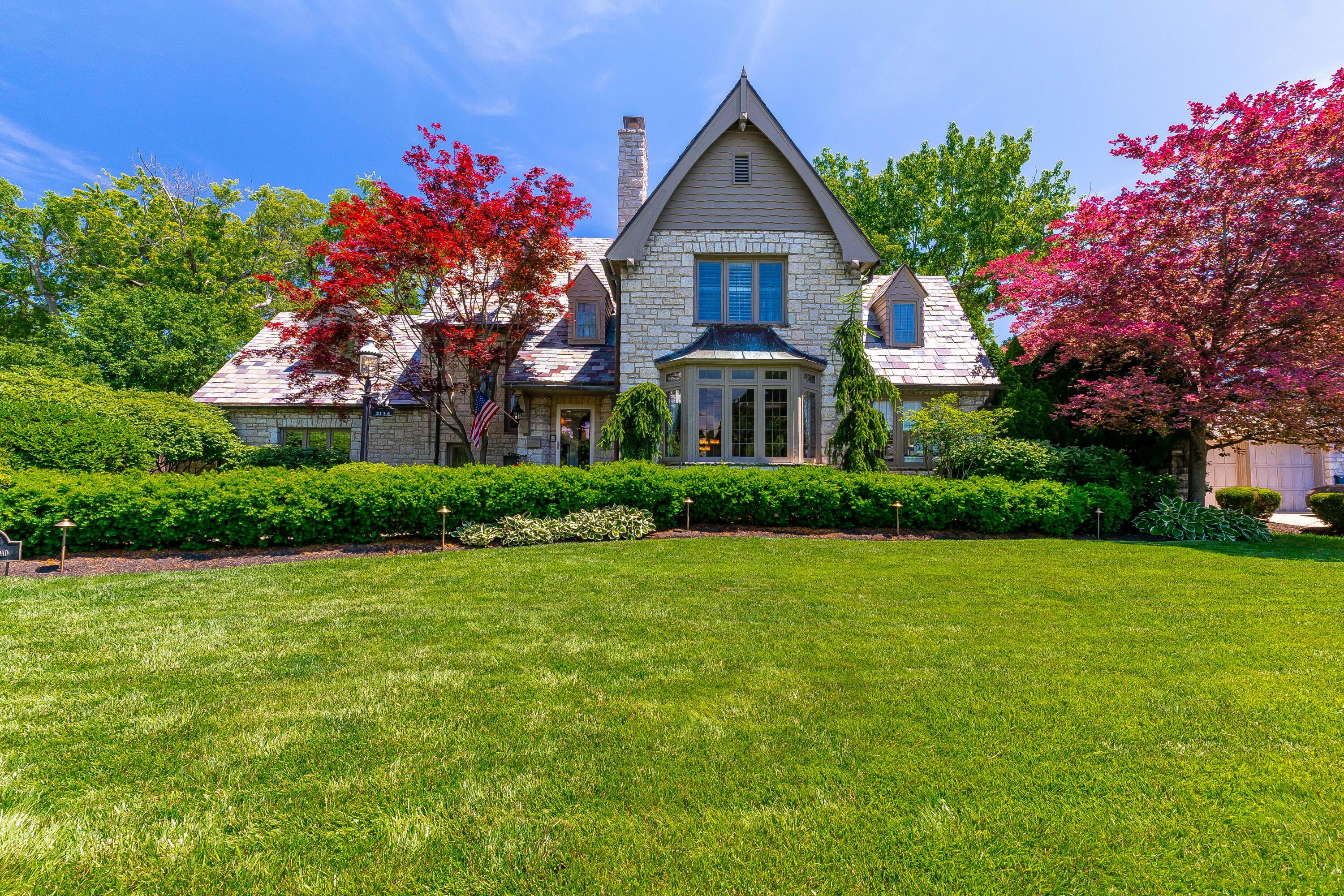 2134 Yorkshire Rd, Columbus, OH 43221 - MLS 225013371 - Coldwell Banker