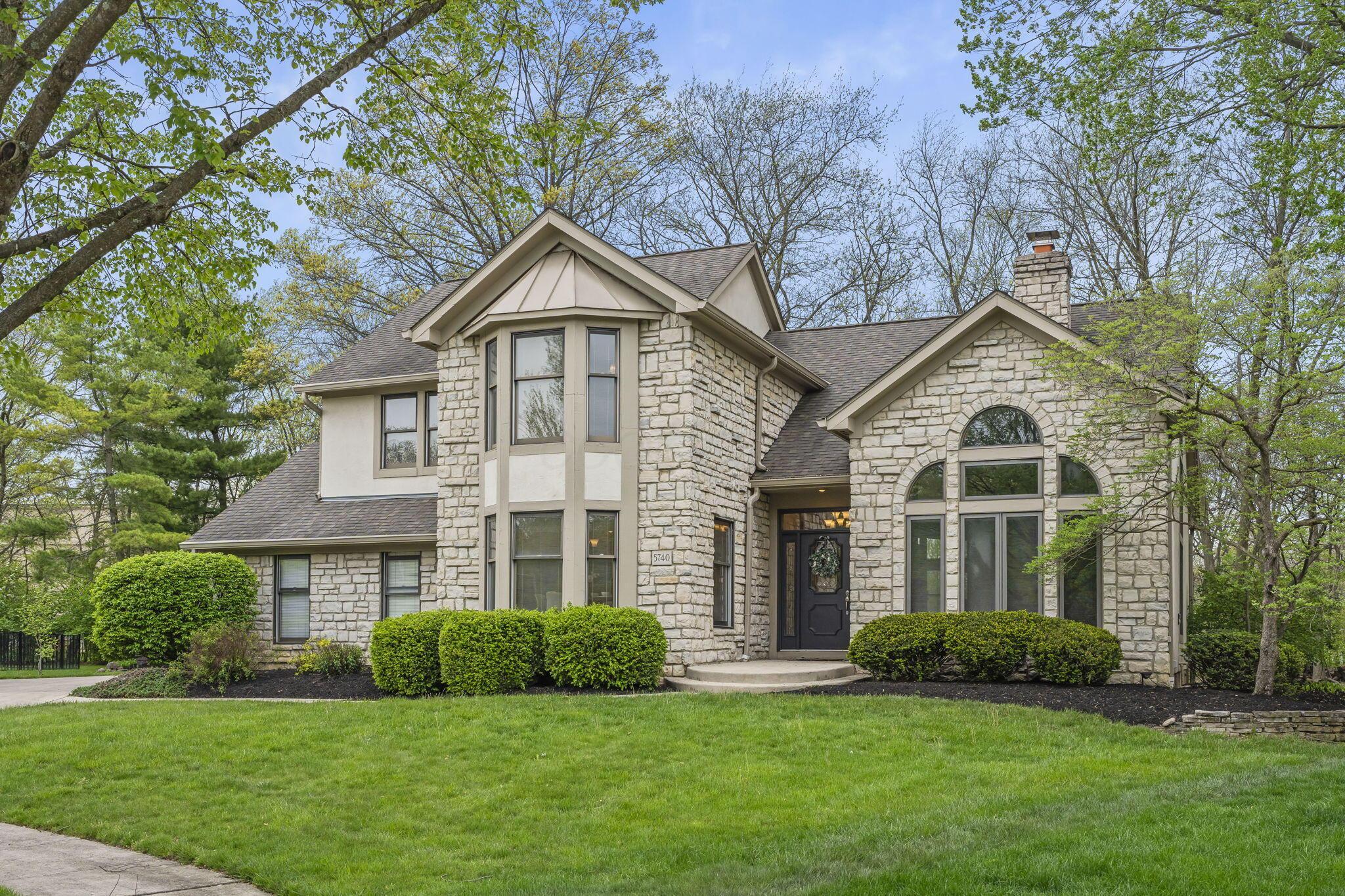 5740 Desmond Ct, Dublin, OH 43017 - MLS 225016296 - Coldwell Banker